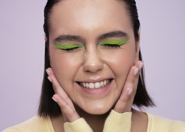 UPGRADE YOUR EYESHADOW, DO IT OUR WAY | Jovi Cosmetics
